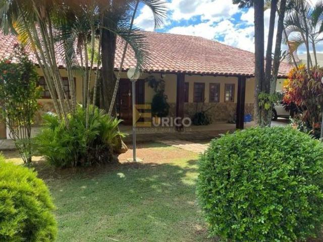 Luxuosa Casa em Condomínio São Joaquim, Vinhedo/SP – 7 Quartos, 2 Suítes, 4 Varandas
