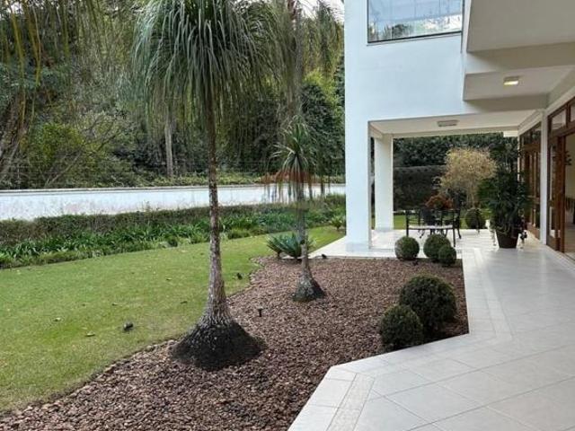 Luxuosa Casa em Arujá, 4 Suítes Hills I II