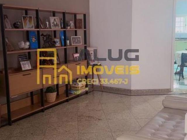 Luxuosa Casa em Osasco: 5 Dormitórios e Lazer Completo