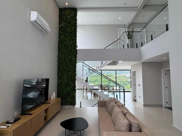 Luxuosa Casa Mobiliada e Decorada, com 04 suítes no Condomínio Buona Vita – Atibaia