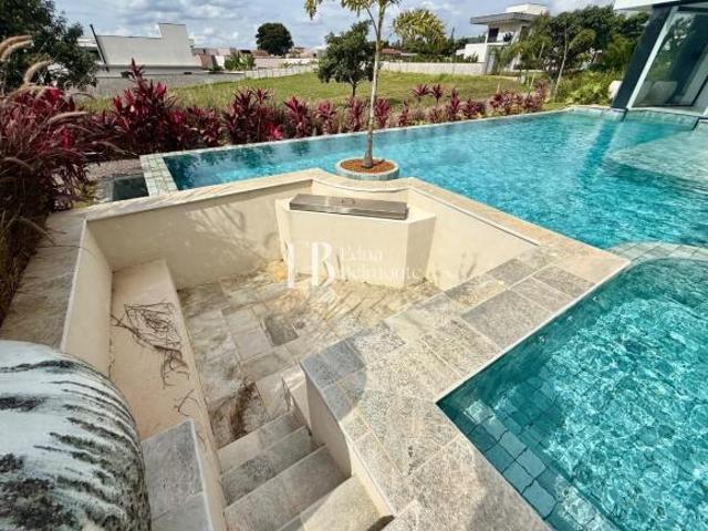 Luxuosa casa para venda no Condomínio Fazenda Serra Azul ITUPEVA/SP