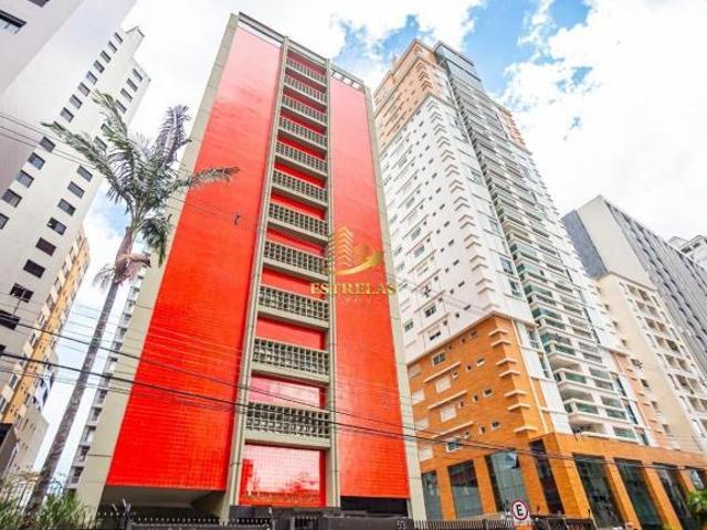 Luxuosa cobertura de 4 quartos no BATEL, Curitiba PR: 3 suítes, 4 salas, 3 vagas na garagem
