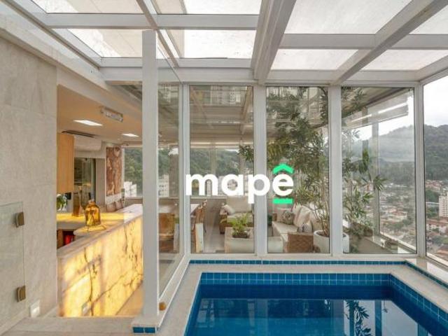 Luxuosa Cobertura Porteira Fechada com 300m², 4 Suítes e Piscina Privativa