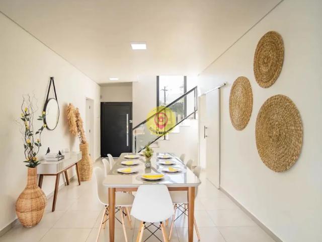 Luxuosa Propriedade à Beira Mar com Acesso Direto à Praia