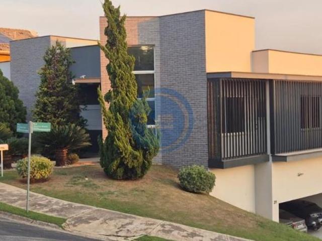 Luxuosa Residência de 4 suítes no Condomínio Helvétia Park Indaiatuba SP, com 400m² de área e 3 sa