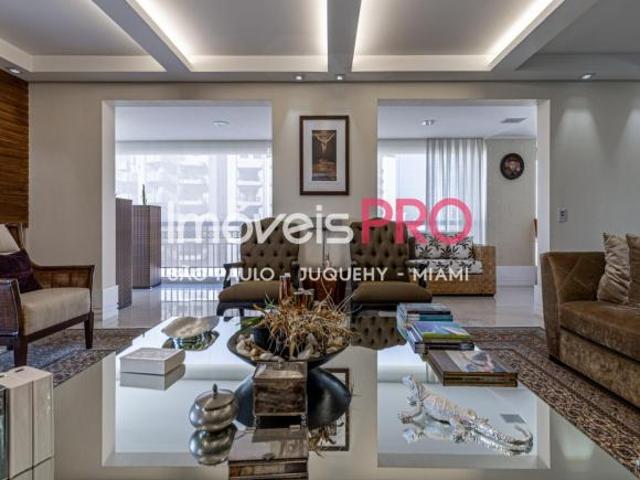 Luxuoso apartamento no Morumbi !