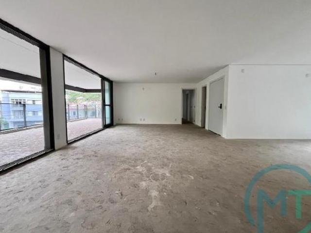 Luxuoso apartamento à venda em São Paulo, 4 quartos, 4 suítes, 2 salas, 4 vagas