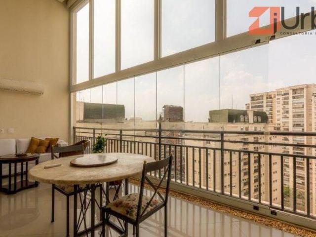 Luxuoso apartamento à venda em Perdizes com 170m², 3 vagas com fácil acesso às Avenidas Sumaré, Pomp