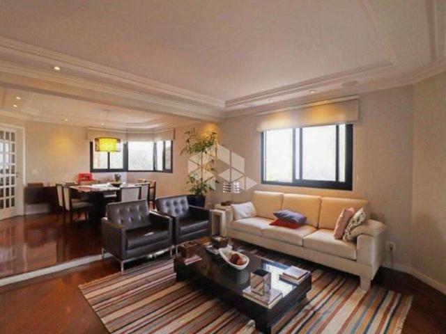 Luxuoso Apartamento a Venda em Pinheiros 4 suítes, 5 Vagas Venda