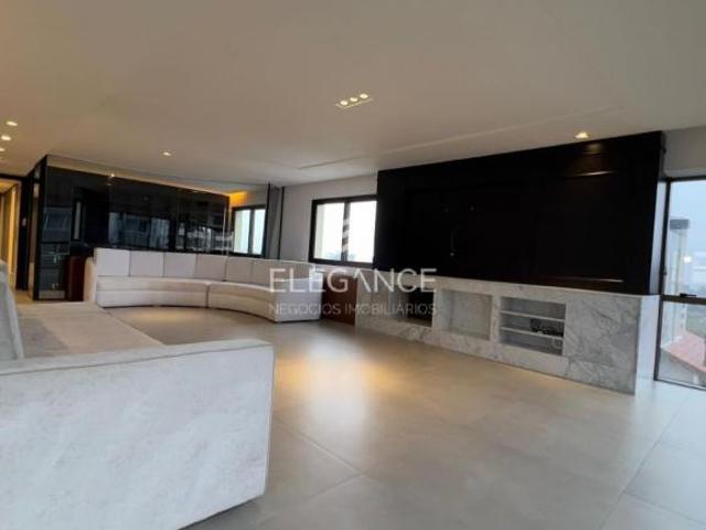 Luxuoso apartamento à venda em Três Figueiras, Porto Alegre RS: 3 dormitórios, 3 suítes, 6 banheiros