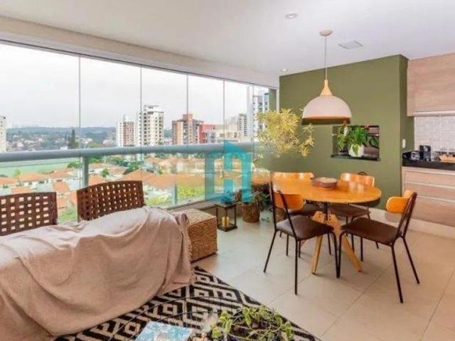 Luxuoso Apartamento à Venda no Campo Belo