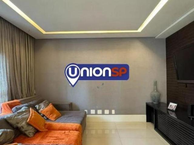 Luxuoso Apartamento à Venda no Paraíso
