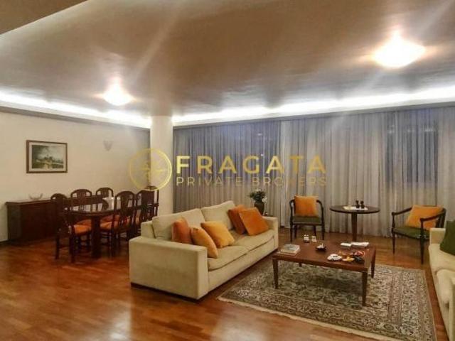 Luxuoso Apartamento com 270m² em Higienópolis, SP 3 quartos sendo 2 suítes | living amplo para 3