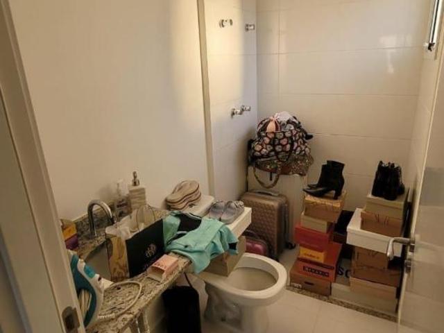 Luxuoso Apartamento de 132m² no Centro de Pindamonhangaba com 3 Suítes, Varanda, Lazer Completo e 3