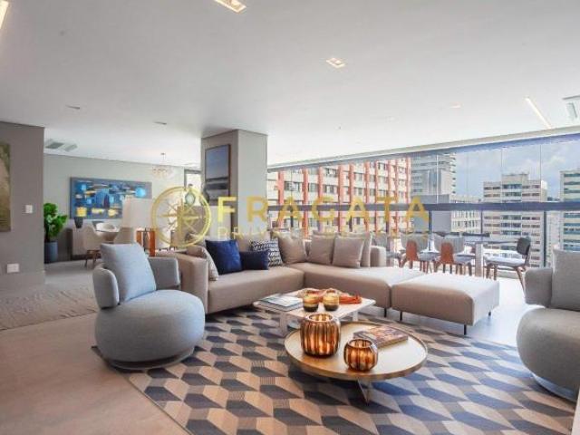 Luxuoso Apartamento de 208 m² no Jardim América com 3 Suítes e Varanda Gourmet