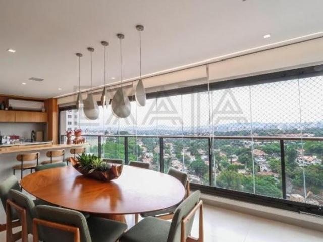 Luxuoso apartamento de 3 quartos, 3 suítes, 4 salas e 4 banheiros no bairro Guedala Jardim São Pau