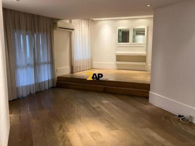 Luxuoso apartamento de 4 quartos à venda no Itaim Bibi, São Paulo SP: 4 suítes, 3 salas, 5 banheiros