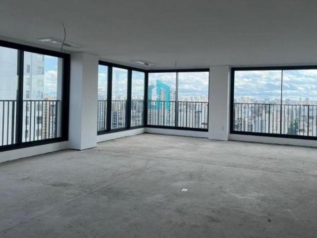 Luxuoso Apartamento em Moema Pássaros com 4 suítes