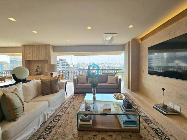 Luxuoso Apartamento em Vila Nova Conceição