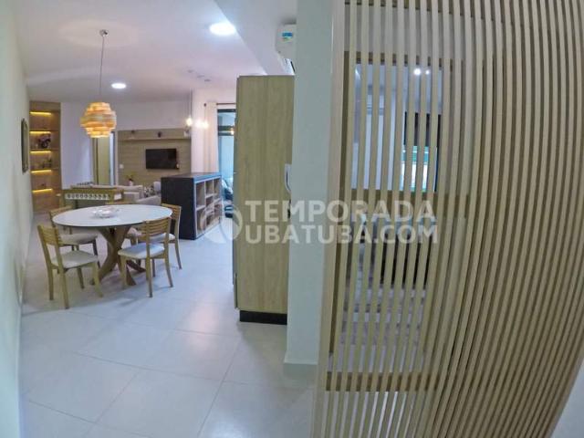 Luxuoso apartamento frente ao mar para até 06 pessoas, churrasqueira, piscina e muito mais