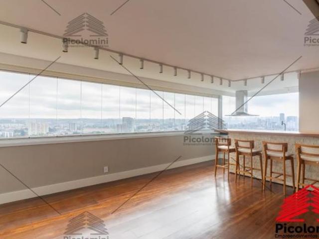 Luxuoso apartamento Jd. Marajoara de 5 quartos com 4 suítes e 3 salas, 420m², 5 banheiros, 4 vagas