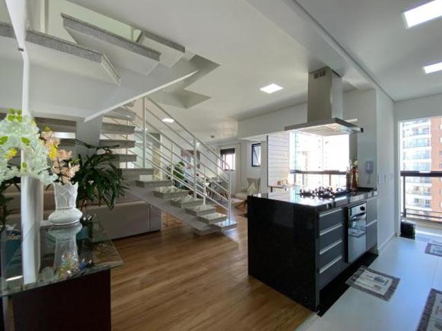 Luxuoso Duplex de 129m² com Vista Panorâmica em Sorocaba: Três Suítes, Sacada Gourmet e Condomínio d