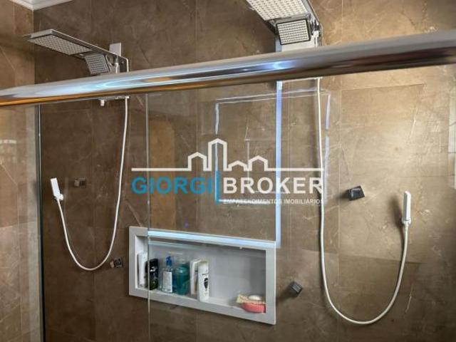 Luxuoso Sobrado no Jardim Tarraf: 4 Quartos, 1 Suíte, Varanda Gourmet, Piscina e Mais! São José do