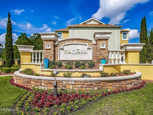 Luxurious 2 Bed/2 Bath Resort Style Condo with Pool View & Top Amenities
