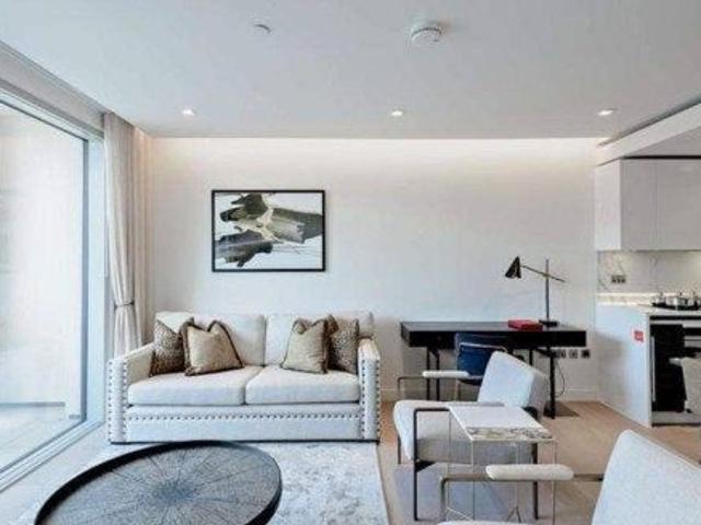 Luxurious One Bedroom Apartment at Garrett Mansions