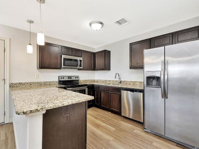 Luxurious One, Two and four 4 Bedroom Apartment for Rent at 6545 E 34th St N, Wichita, KS 67226 Northeast K 96