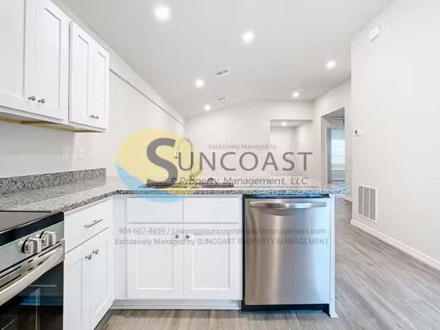 Luxurious New Duplex in Scenic Port Charlotte, Florida 459 Le.