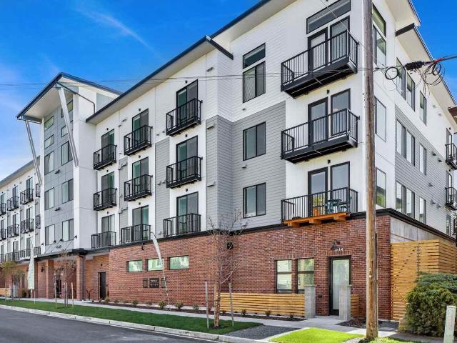 Luxurious Studios with Rooftop Deck and Secured Entry! Studio Apartment for Rent at 1818 D St, Bellingham, WA 98225 Lettered Streets