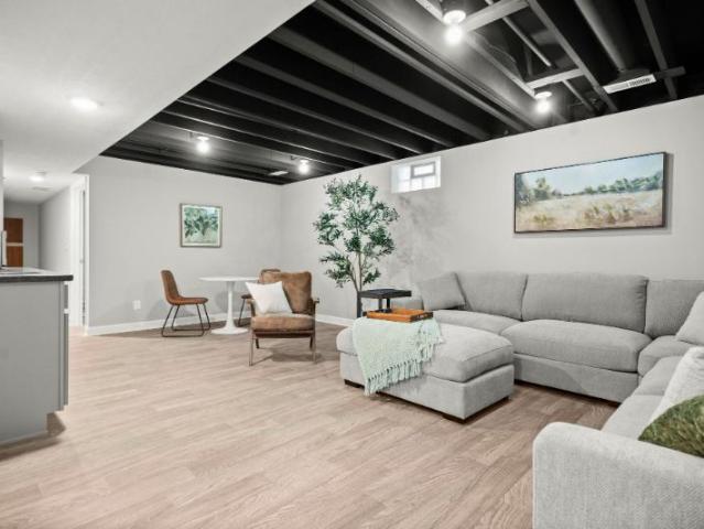 Luxurious Private 1brba Rental_SUITE _Shared Hous