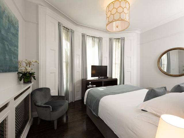 Luxury 3 Bedroom Fully Furnished. 3 bed apartment to rent £8,000 pcm £1,846 pw