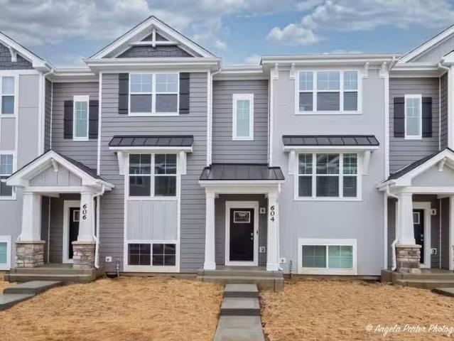 Luxury 3 Bedroom 3 Bathroom Townhouse In Mundelein With Great.