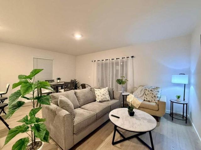 Luxury 3BR Townhome in Gated Community | Community