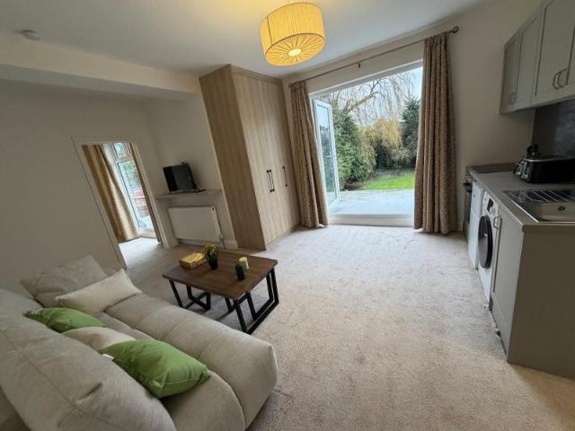 Luxury 1 Bed in The Bishops Avenue N2