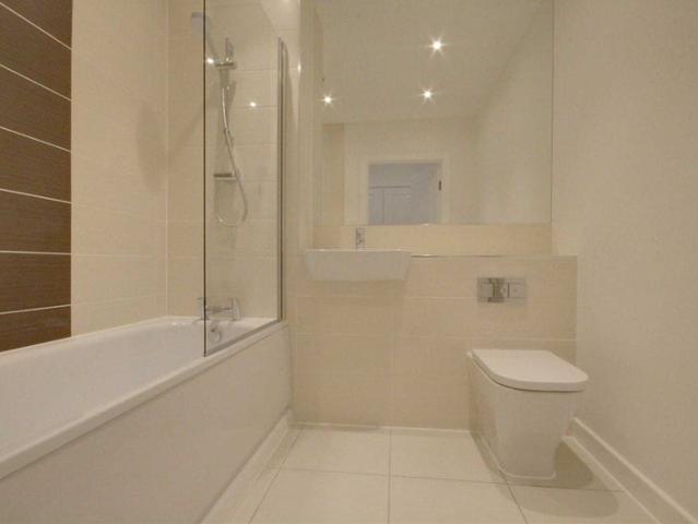 Luxury 1 Bedroom, 1 Bathroom Apartment