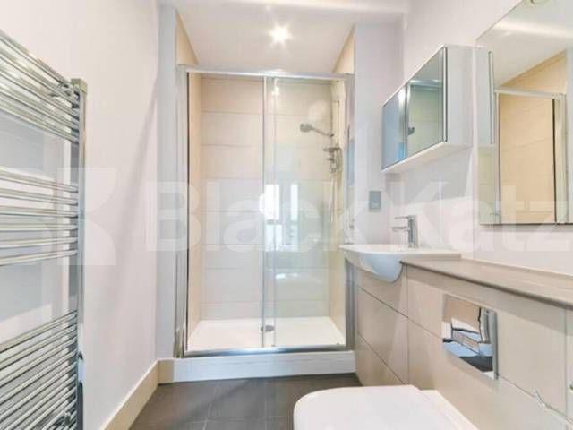 Luxury 2 Bed Apartment in Aster Apts N15 with Gym & Concierge