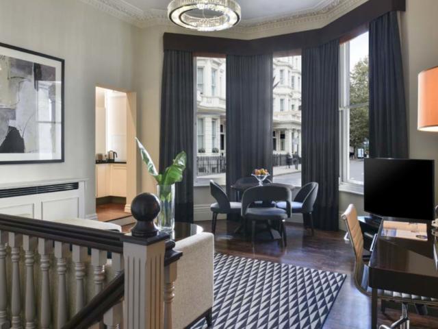 Luxury 2 Bedroom Fully Furnished Flat 2 bed apartment to rent £5,300 pcm £1,223 pw