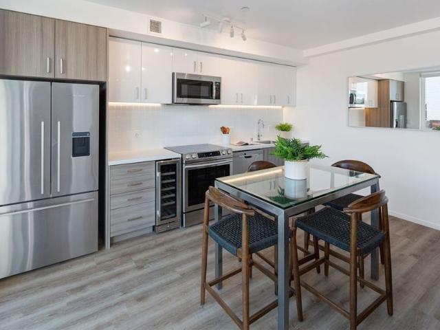 Modern 2 Bath Apartment at Slate Residences in SOMA!