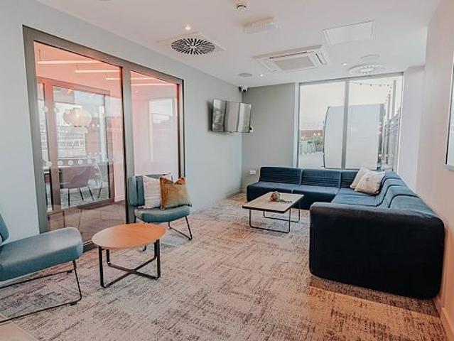 Luxury 7 bedroom apartment excellent on site amenities