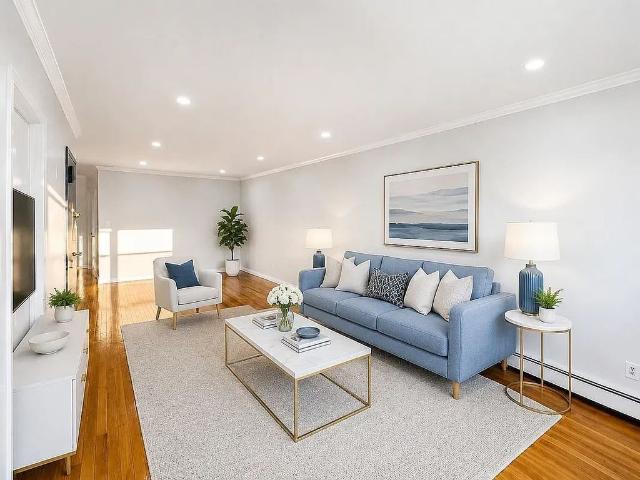Luxury 5 room Detached House for rent in Queens, United States