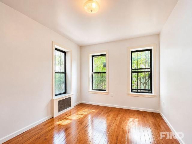 Luxury 5 room Detached House for rent in South Brooklyn, United States