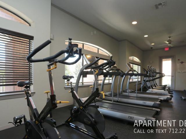 Luxury community in Shadow Creek Ranch! 4 weeks free