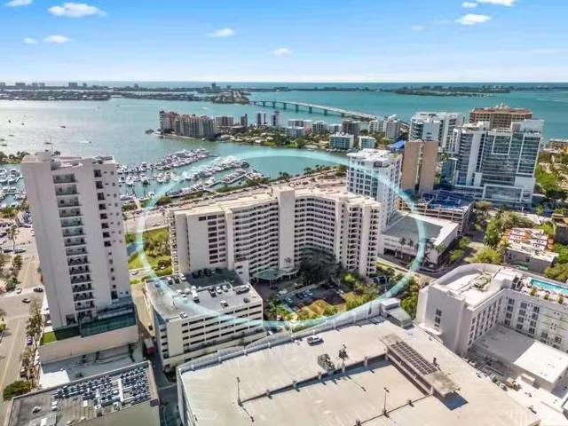 Luxury Condo Downtown Sarasota 1255 N Gulfstream Ave #402