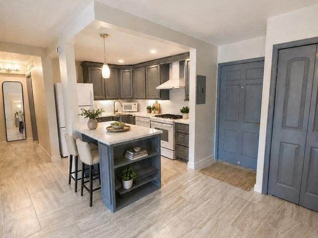 Luxury Condo For Rent in Edina near Bredesen Park