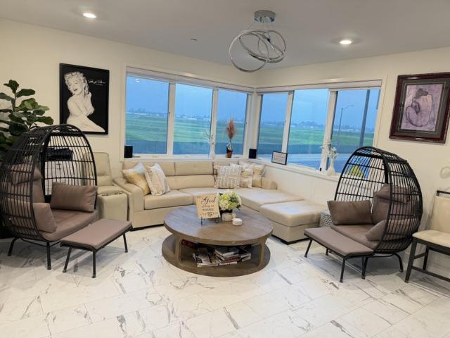 Luxury Condo in Tustin Legacy