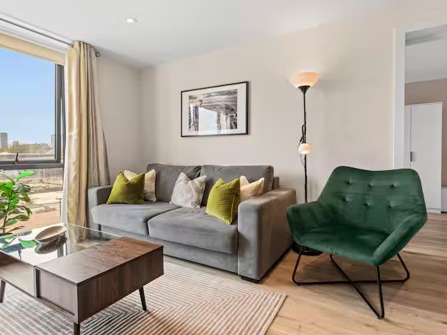 Luxury City Apartment / Short Lets Only