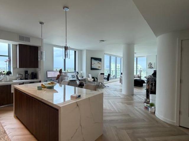 Luxury Apartment on Las olas w/ all amenities